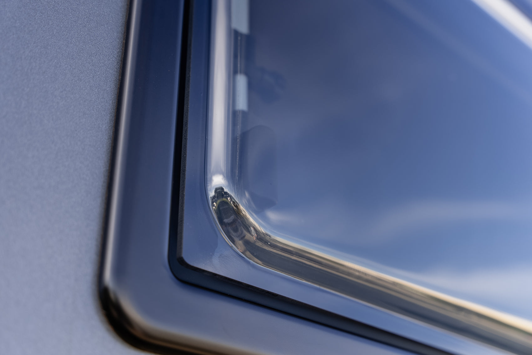 To Suit Ranger or Cheng Bang Idea style Caravan windows (Bubbled Lens)